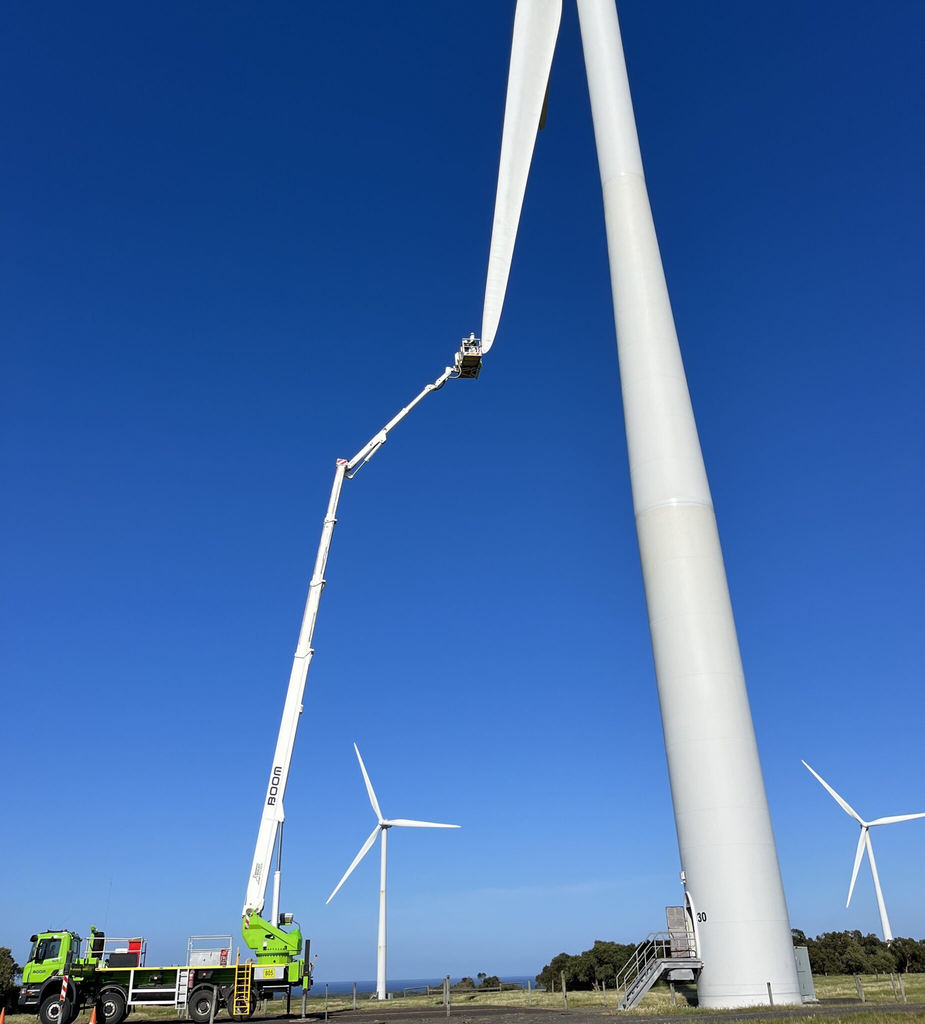 Boom Logistics reaches new heights in wind farm maintenance